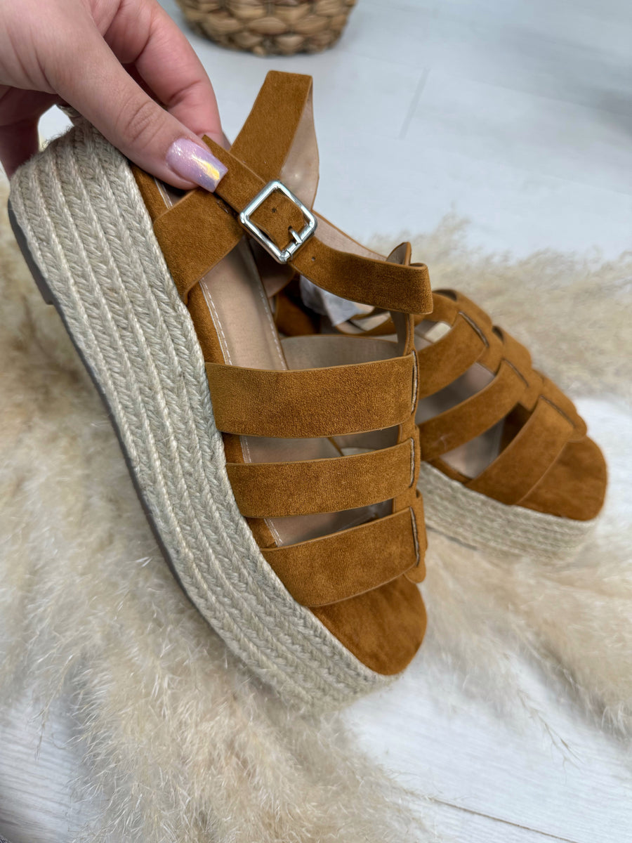 Emmy Gladiator Style Platform Mules – BowsBoutiques