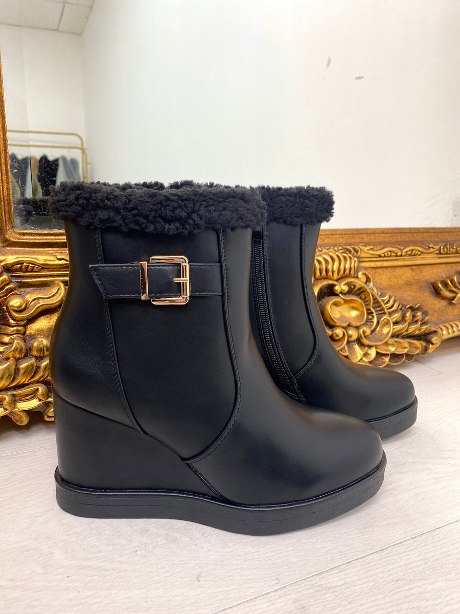 Natalia Faux Leather Buckle Wedge Boot – BowsBoutiques